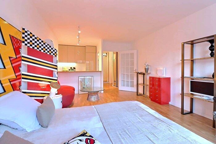 Appartement à louer - Dupleix-Motte Picquet, Paris ème - 1 pièce