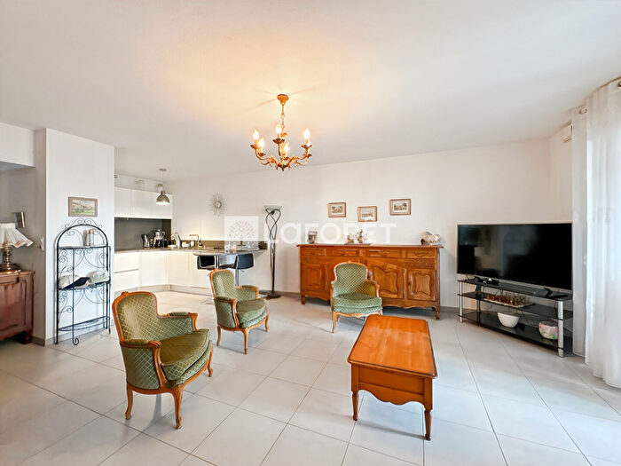 Appartement à vendre - Nîmes, Carmes - 4 pièces - 2 chambres