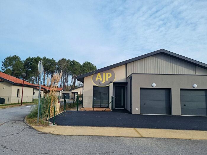 Maison à louer - Angresse - 4 pièces - 3 chambres