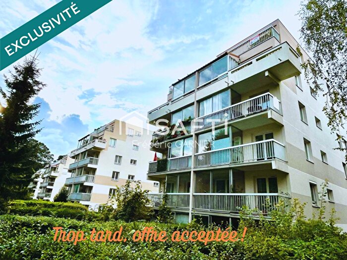 Appartement à vendre - Noisiel, Ville nouvelle - 6 pièces - 4 chambres