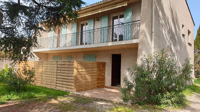 Appartement à louer - Salon-de-Provence, Aires de la Dime, Le Quintin - 4 pièces - 3 chambres