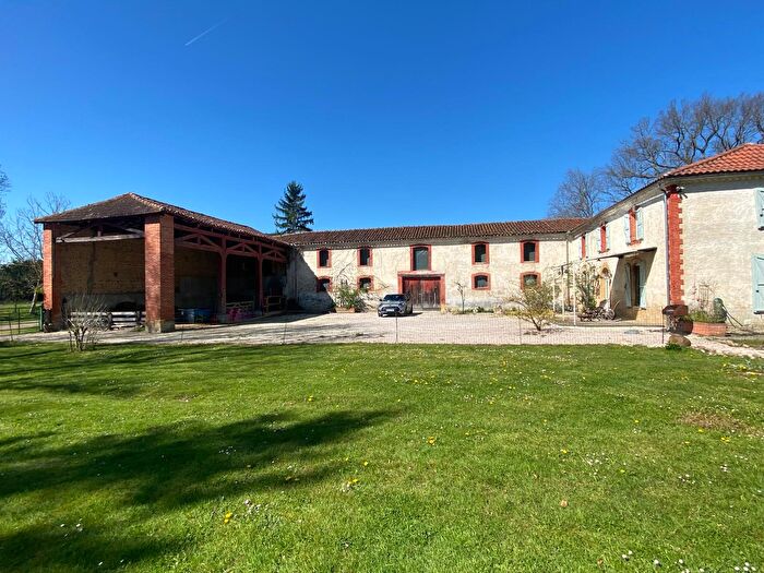 Maison 8 pièces à vendre à Trie-sur-Baïse