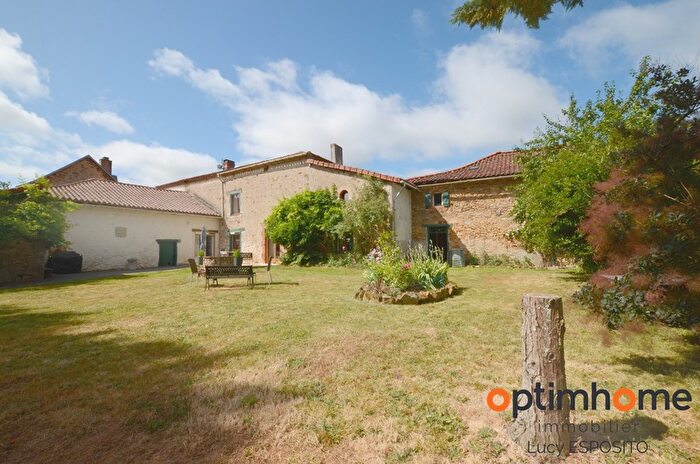 Maison 7 pièces à Saint-Christophe, à vendre