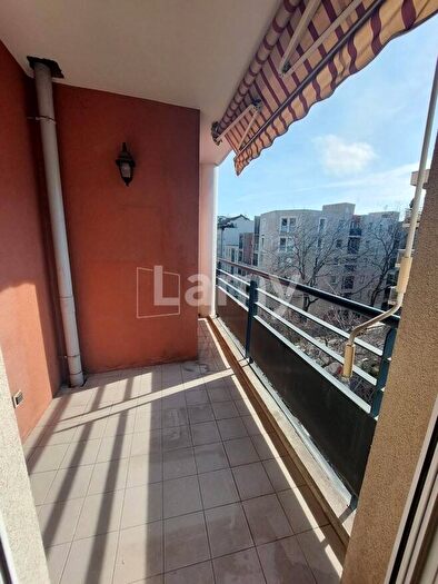 Appartement à louer - Saint Louis, Lyon ème arrondissement - 3 pièces - 2 chambres