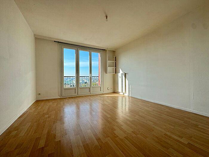 Appartement à louer - Quartiers Ouest, Bourg lEvesque - 3 pièces - 2 chambres