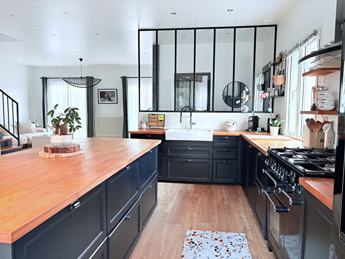 Maison à vendre - Le Plessis-Trévise, François Mansard - 5 pièces - 3 chambres