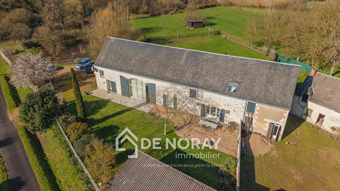 Maison à vendre - Sainte-Catherine-de-Fierbois - 8 pièces - 4 chambres