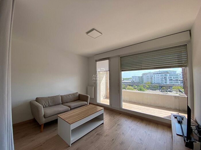 Le Point du Jour-Centre Gare, Cergy : Appartement 1 pièce à louer