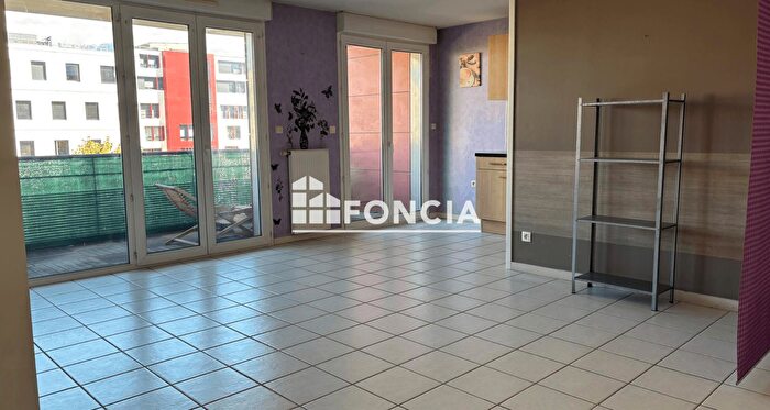 Grenoble, Village Olympique : Appartement 3 pièces à vendre