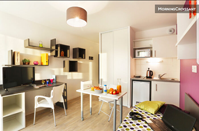 Appartement à louer - Roubaix, Centre-ville, Crouy - 1 pièce