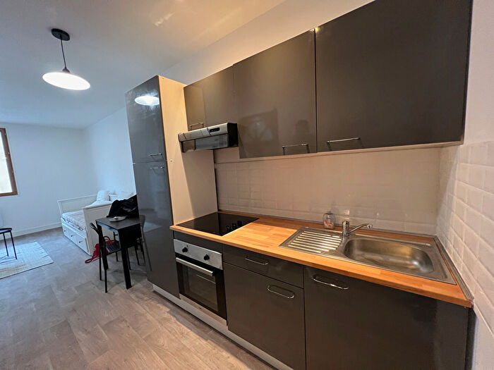 Appartement à louer - Bourges, Centre-ville, Charlet, Lahitolle, Pignoux, Sembat - 1 pièce
