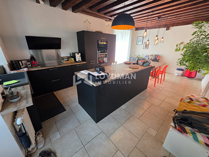 Maison 8 pièces à Mareuil-sur-Arnon, à vendre