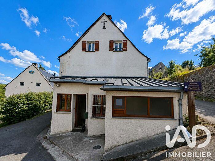 Maison 5 pièces à Saint-Pierre-Roche, à vendre