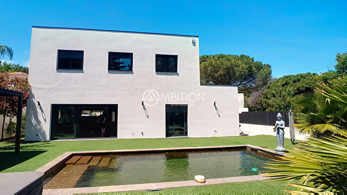 Maison à vendre - Fréjus, Saint-Aygulf - 5 pièces - 4 chambres