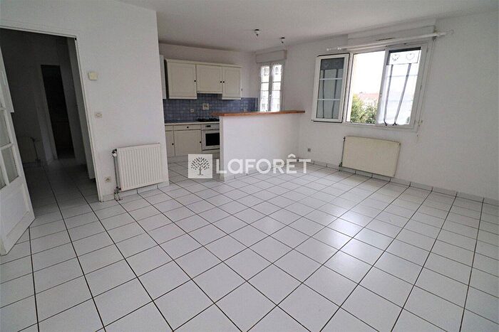 Chennevieres, Conflans-Sainte-Honorine : Appartement 2 pièces à louer