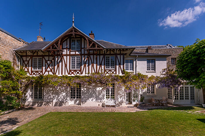 Maison à vendre - Saint-Germain-en-Laye, Centre-ville, Quartiers forestiers - 9 pièces - 5 chambres