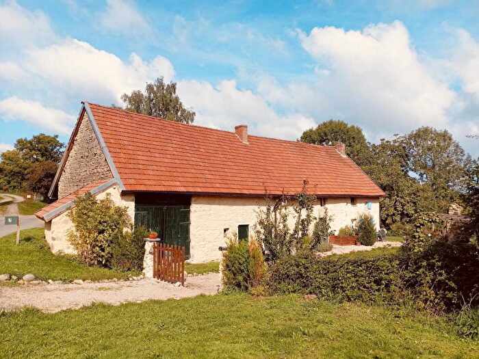 Saint-Marcel-en-Marcillat : Maison 6 pièces à vendre