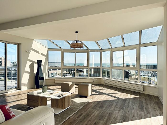 Appartement à vendre - Granville, Centre-ville - 4 pièces - 3 chambres