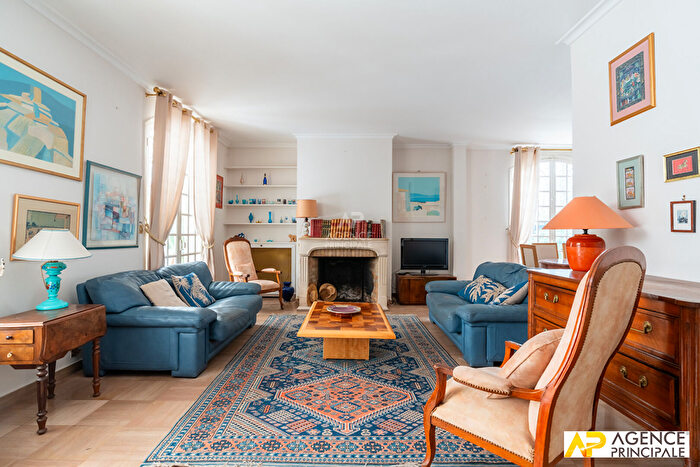 Maison à vendre - Maisons-Laffitte, Est - 8 pièces - 5 chambres