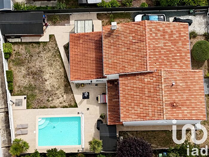 Maison à vendre - Saintes, Bellevue, La Grange, Les Boiffiers - 8 pièces - 5 chambres