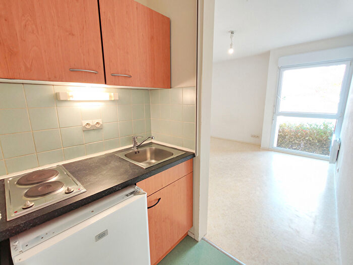 Appartement à louer - Quartiers Nord-Ouest, Villejean - 1 pièce