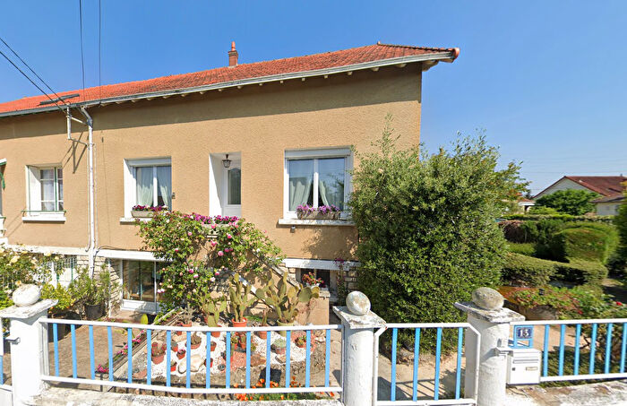 Châtellerault, Est : Maison 4 pièces à vendre