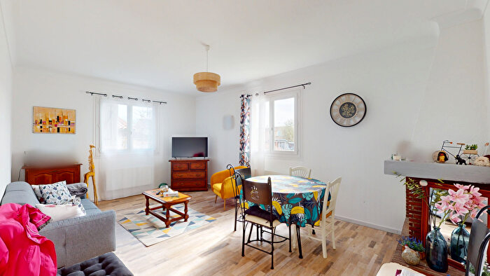 Maison à vendre - Daux - 4 pièces - 3 chambres