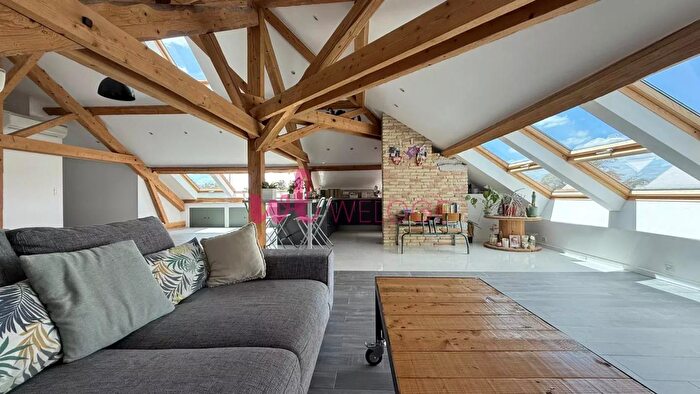 Appartement à vendre - Jons - 4 pièces - 3 chambres