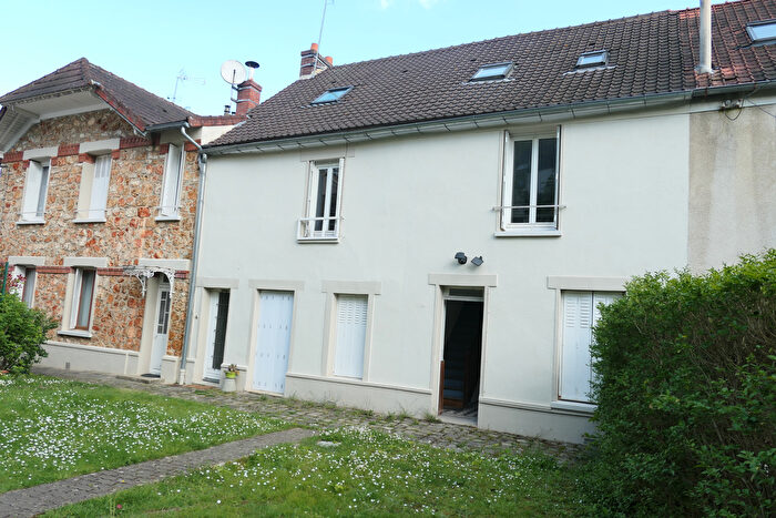 Gif-sur-Yvette, Courcelle, Damiette : Appartement 3 pièces à louer