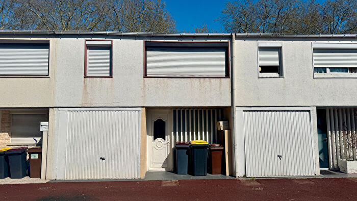 Maison à vendre - Courcouronnes, Bérégovoy Sud - 4 pièces - 3 chambres