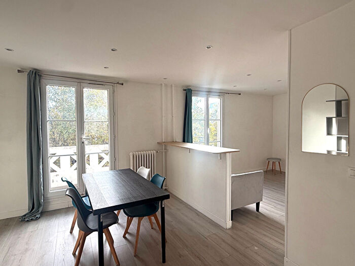 Colombes, Europe : Appartement 2 pièces à louer
