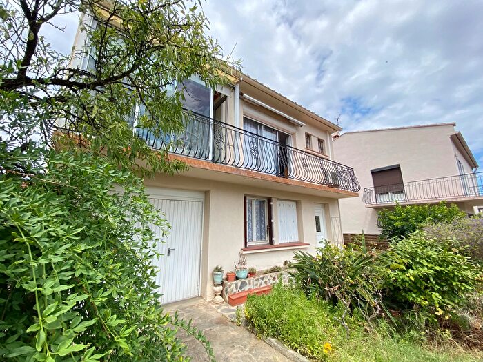 Maison 6 pièces à vendre à Saint-Cyprien, Village, Zone d'Activité
