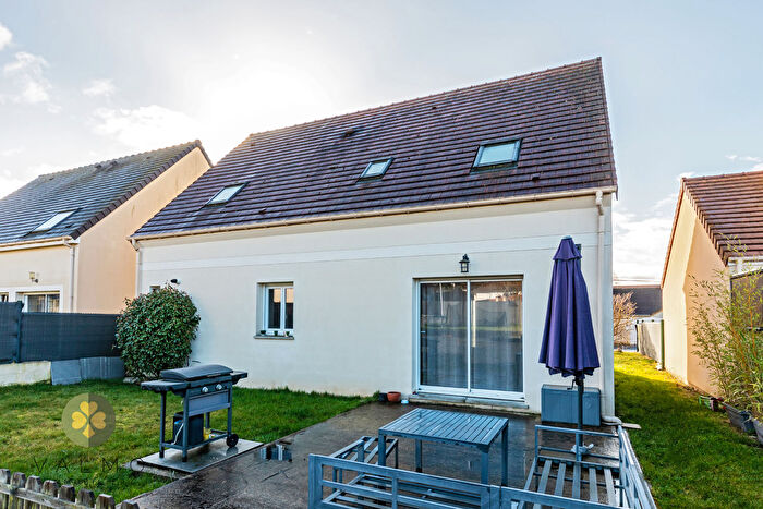 Maison à vendre - Condé-sur-Vesgre - 6 pièces - 4 chambres