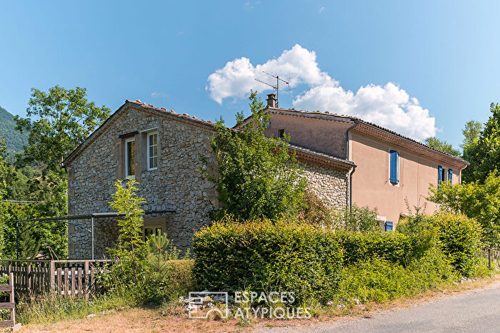 Maison à vendre - Saint-Julien-en-Quint - 10 pièces - 7 chambres