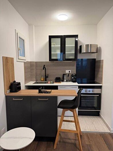 Appartement 1 pièce à louer à Colline, Puteaux