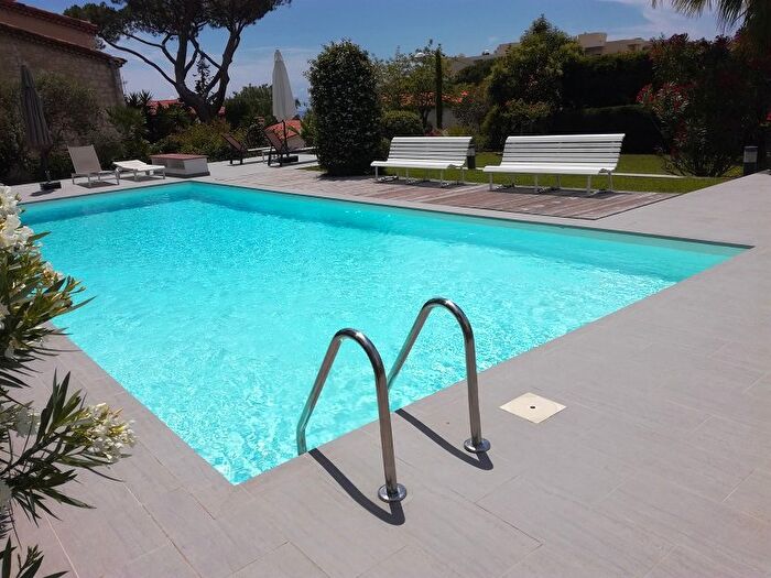 Appartement à louer - Nice, Mont-Boron - 3 pièces - 2 chambres