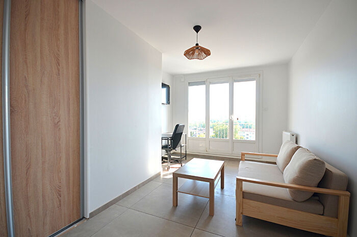 Villeurbanne, Perrallière - Appartement 4 pièces à louer