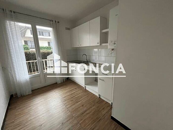 Appartement à louer - Mairie Rouxel-Sud Est, Pontault-Combault - 2 pièces - 1 chambre