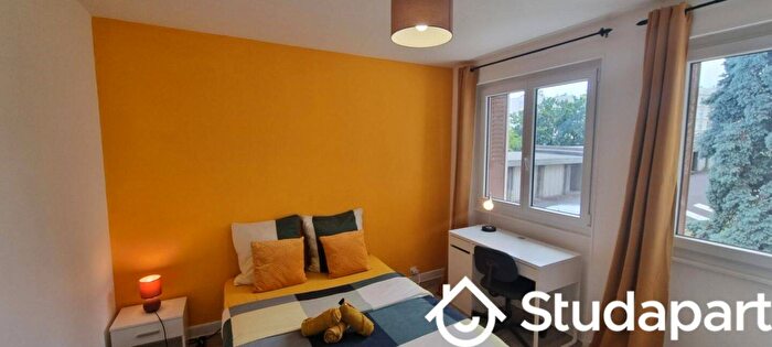 Appartement à louer - Sud-Saint Jacques, Clermont-Ferrand - 1 pièce - 3 chambres