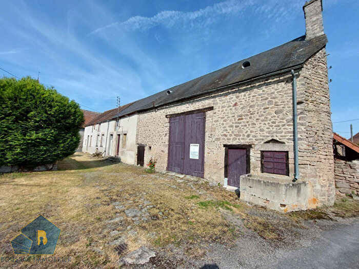 Saint-Silvain-Bas-le-Roc : Maison 5 pièces à vendre
