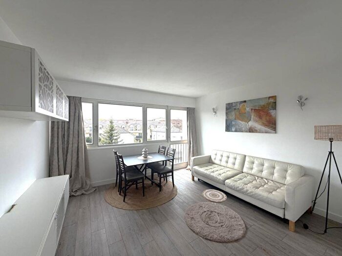 Appartement à louer - Rungis Ville - 3 pièces - 2 chambres