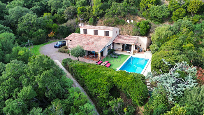 Maison à vendre - Fréjus, Saint-Aygulf - 6 pièces - 5 chambres