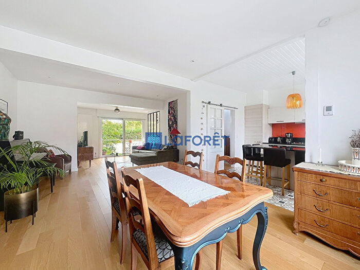 Maison à vendre - Savigny-sur-Orge, Cherchefeuilles - 5 pièces - 3 chambres