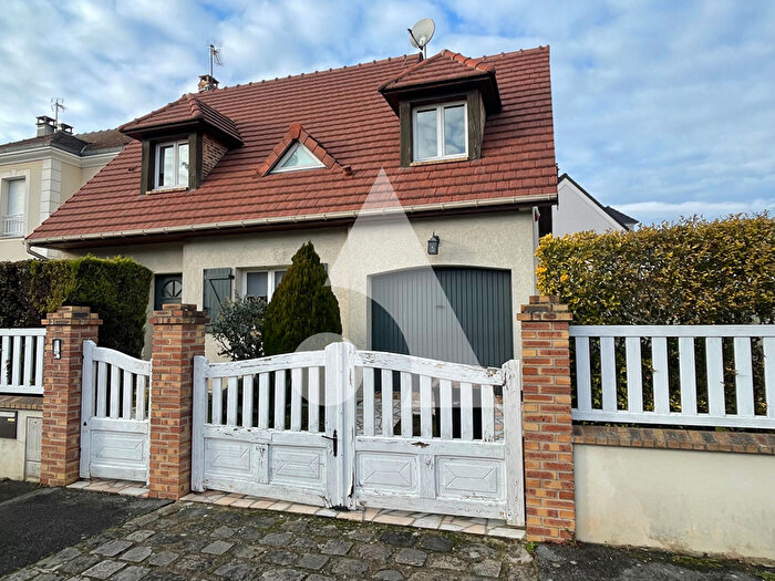 Maison à vendre - Ormesson-sur-Marne - 5 pièces - 3 chambres