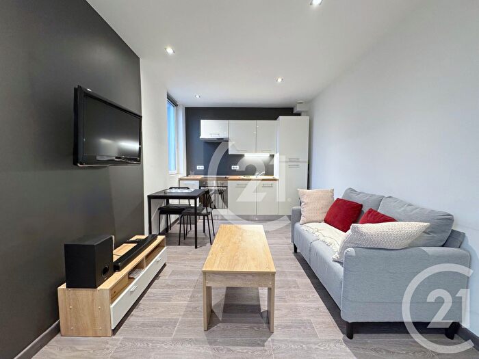 Appartement à louer - Montbéliard, Faubourg, Mont-Chevis, Chiffogne, Citadelle - 2 pièces - 1 chambre