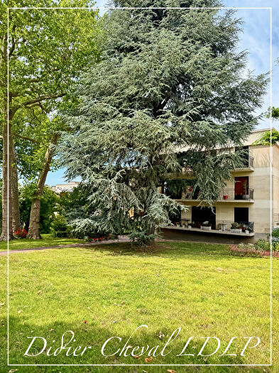 Appartement à vendre - Saint-Nom-la-Bretèche - 6 pièces - 4 chambres