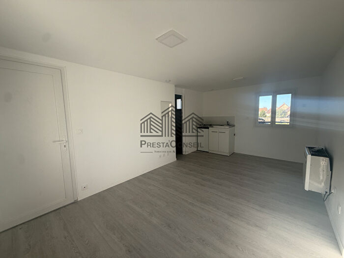 Saint-Pierre-lès-Elbeuf : Appartement 1 pièce à louer