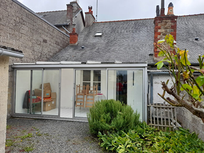 Maison à louer - Ploumagoar - 3 pièces - 1 chambre