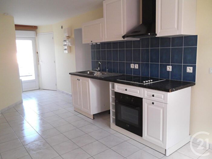 Appartement à louer - Sermaises - 4 pièces - 3 chambres