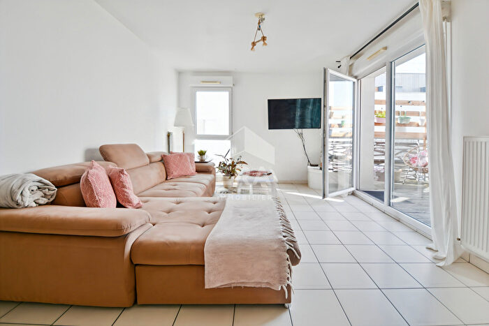Villeurbanne, Grand Clément : Appartement 3 pièces à vendre
